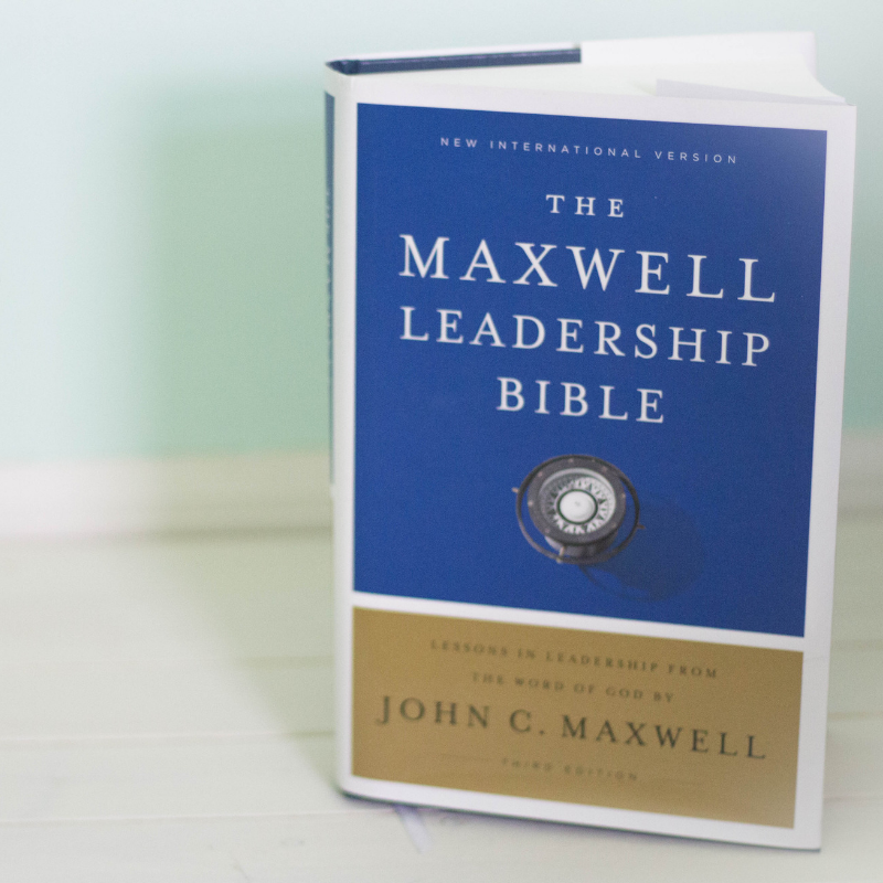 A Look at the John Maxwell Leadership Bible | Inkblots of Hope